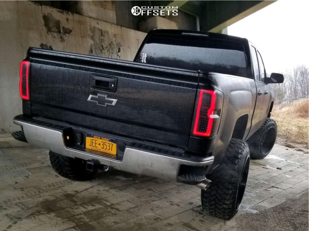 2015 Chevrolet Silverado 1500 with 22x14 -75 Fuel Triton and 35/12.5R22 ...
