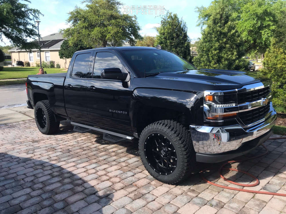 2018 Chevrolet Silverado 1500 with 20x10 -24 XD Xd820 and 33/12.5R20 ...