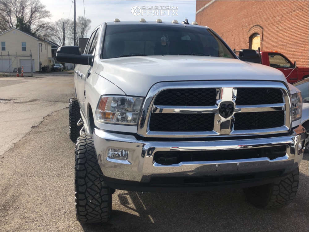 2014 Ram 2500 with 22x12 -45 Tuff T12 and 35/12.5R22 Nitto Ridge ...