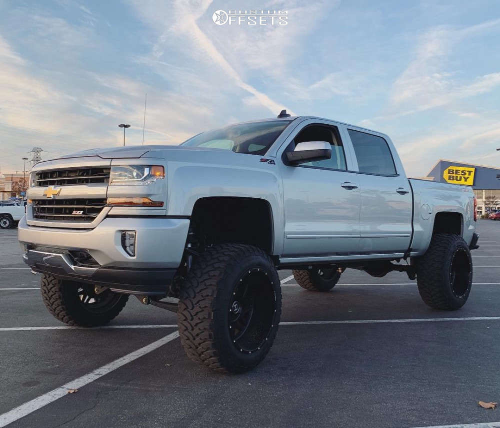 2018 Chevrolet Silverado 1500 with 22x14 -76 Hostile Sprocket and 37/13.5R22 RBP Repulsor Mt and ...