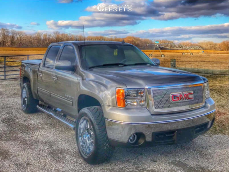 2007 GMC Sierra 1500 with 20x10 -24 XD Grenade and 305/50R20 Nitto ...