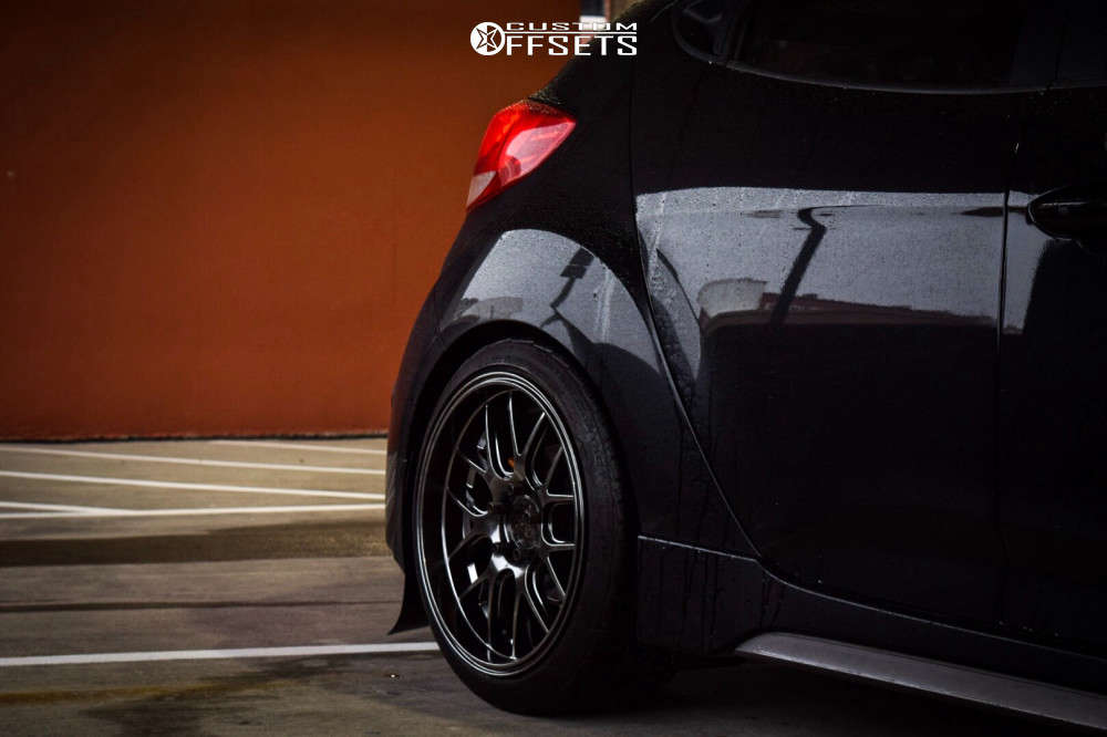 2016 Hyundai Veloster with 18x9 35 XXR 530d and 225/40R18 Continental ...