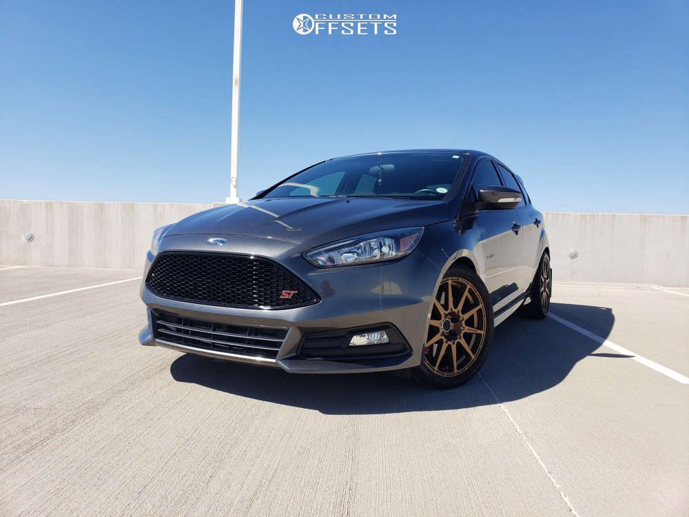 2017 Ford ST with 18x8 40 Method Mr501 and 245/40R18 Nitto Motivo and ...