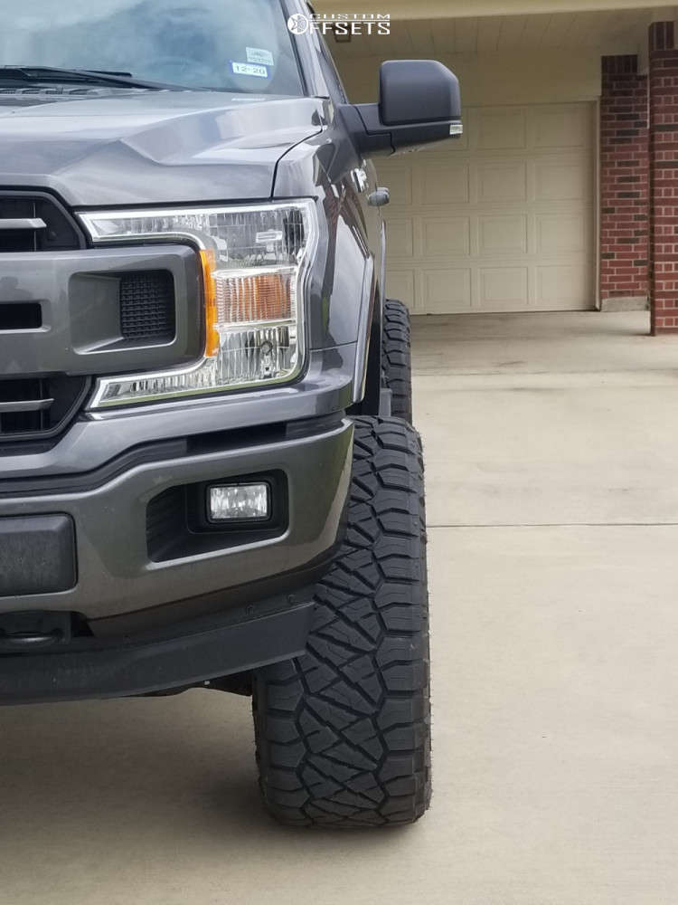 2018 Ford F-150 with 22x12 -44 Fuel Rampage and 325/50R22 Nitto Ridge ...