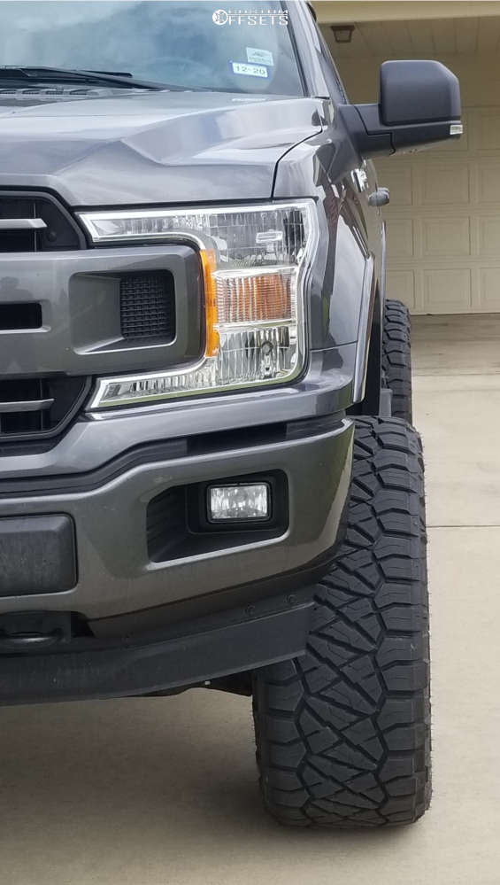 2018 Ford F-150 with 22x12 -44 Fuel Rampage and 325/50R22 Nitto Ridge ...