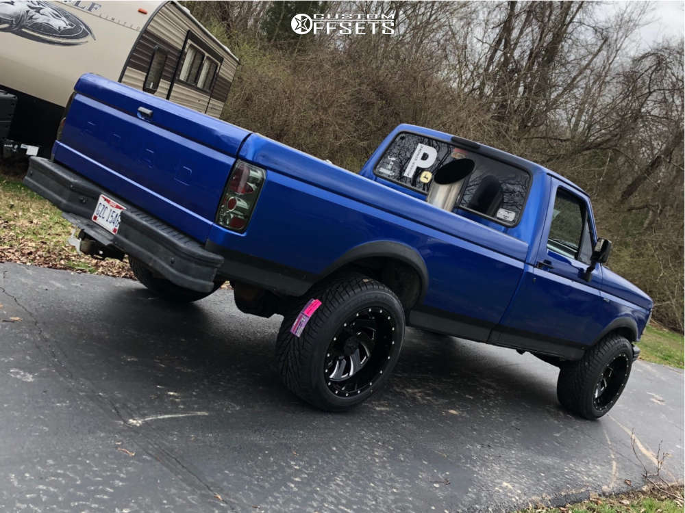 1995 Ford F-250 with 20x12 -44 Fuel Cleaver and 305/50R20 Toyo Tires ...