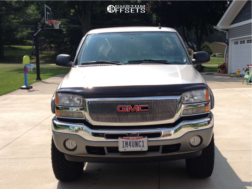 2005 GMC Sierra 1500 Classic with 20x9 -12 Work Beast and 35/12.5R20 ...