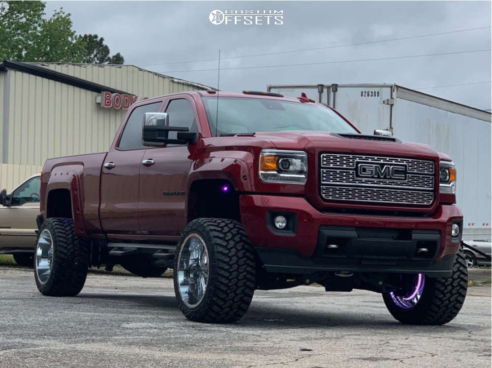 2019 GMC Sierra 2500 HD with 22x14 -76 TIS 544V and 355/45R22 Nitto ...
