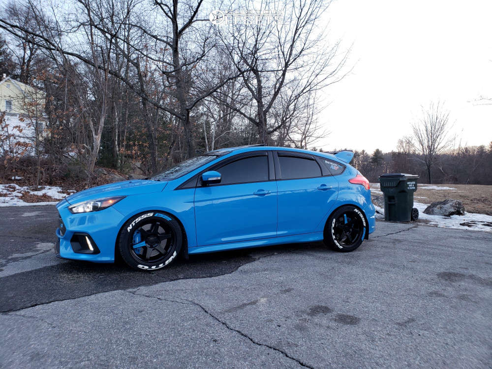 2016 Ford Focus with 18x8.5 35 Varrstoen Es2 and 245/40R18 Nitto Nt555 ...