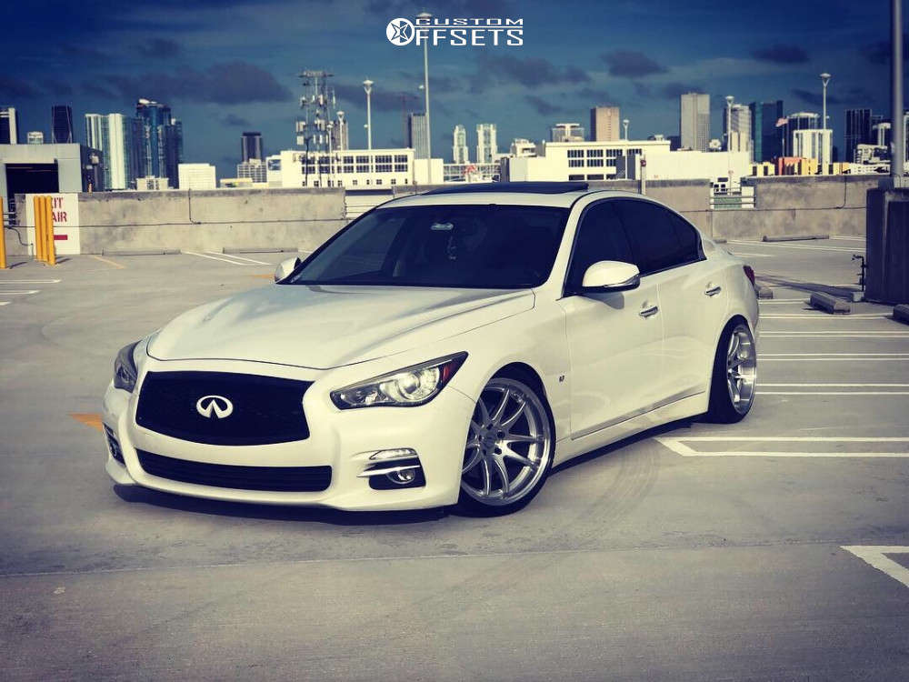 2015 INFINITI Q50 with 19x9.5 22 Aodhan DS02 and 235/35R19 Delinte D7 ...