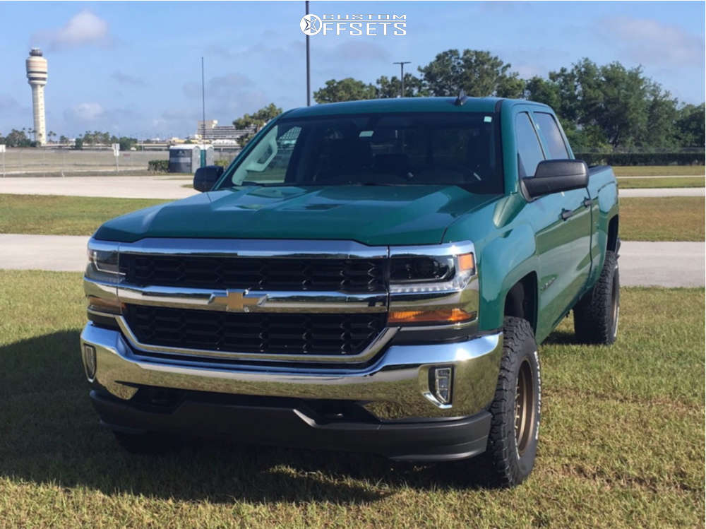 2018 Chevrolet Silverado 1500 with 17x9 -12 Fuel Nitro and 285/70R17 ...