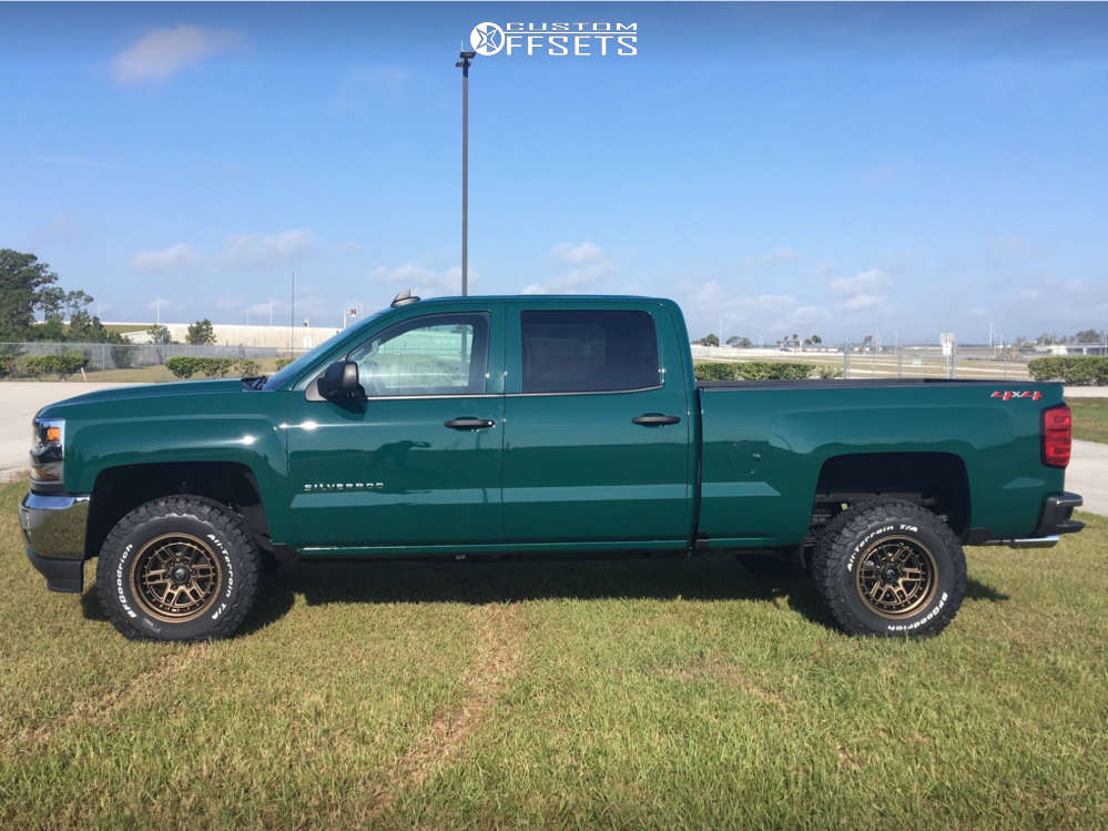 2018 Chevrolet Silverado 1500 with 17x9 -12 Fuel Nitro and 285/70R17 ...