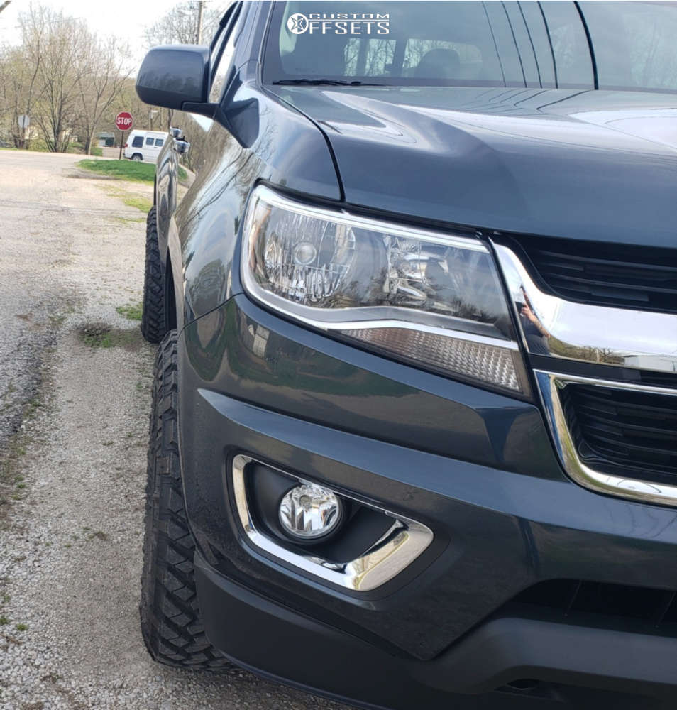 2019 Chevrolet Colorado with 17x8 0 Moto Metal MO970 and 265/70R17 ...