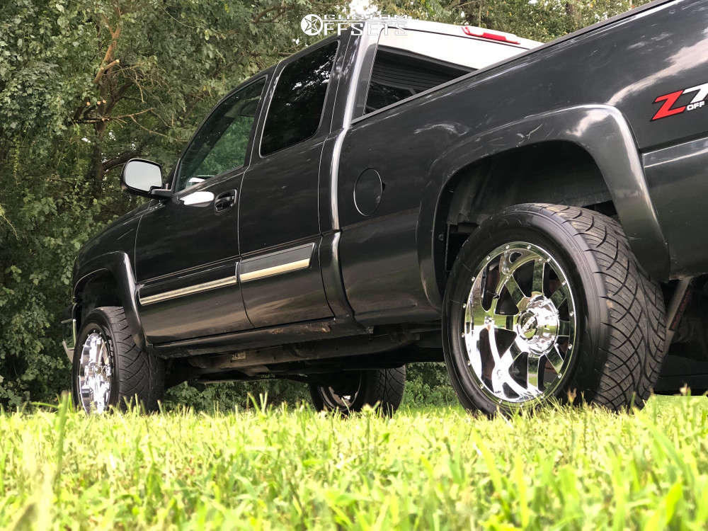 2005 Chevrolet Silverado 1500 with 20x10 -19 Gear Off-Road Big Block ...