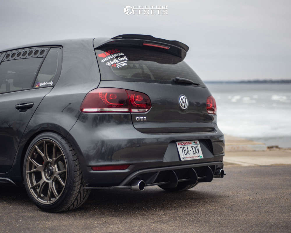 2013 Volkswagen GTI with 18x8.5 43 Konig Ampliform and 225/40R18 Nitto ...
