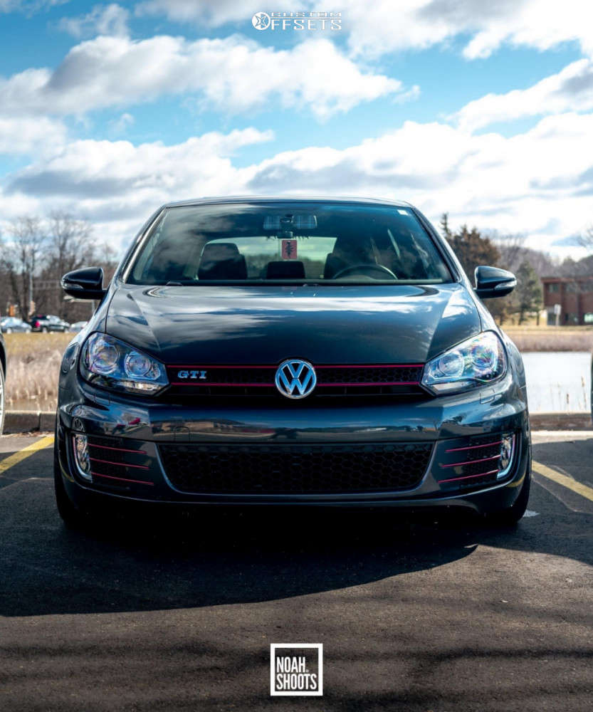 2013 Volkswagen GTI with 18x8.5 43 Konig Ampliform and 225/40R18 Nitto ...