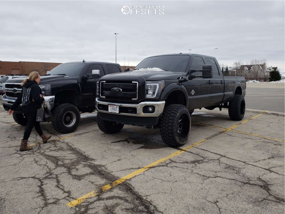 2015 Ford F-350 Super Duty with 22x14 -76 Hostile Rage and 37/13.5R22 ...