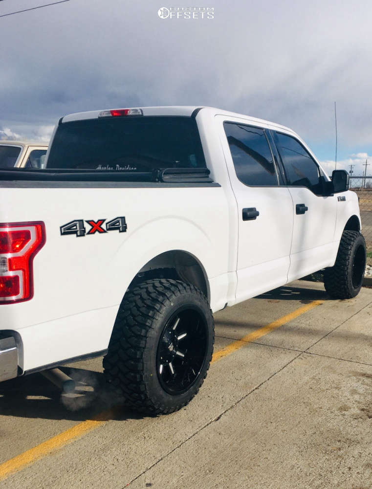 2018 Ford F-150 with 20x12 -44 Mayhem Combat and 33/12.5R20 Ginell ...