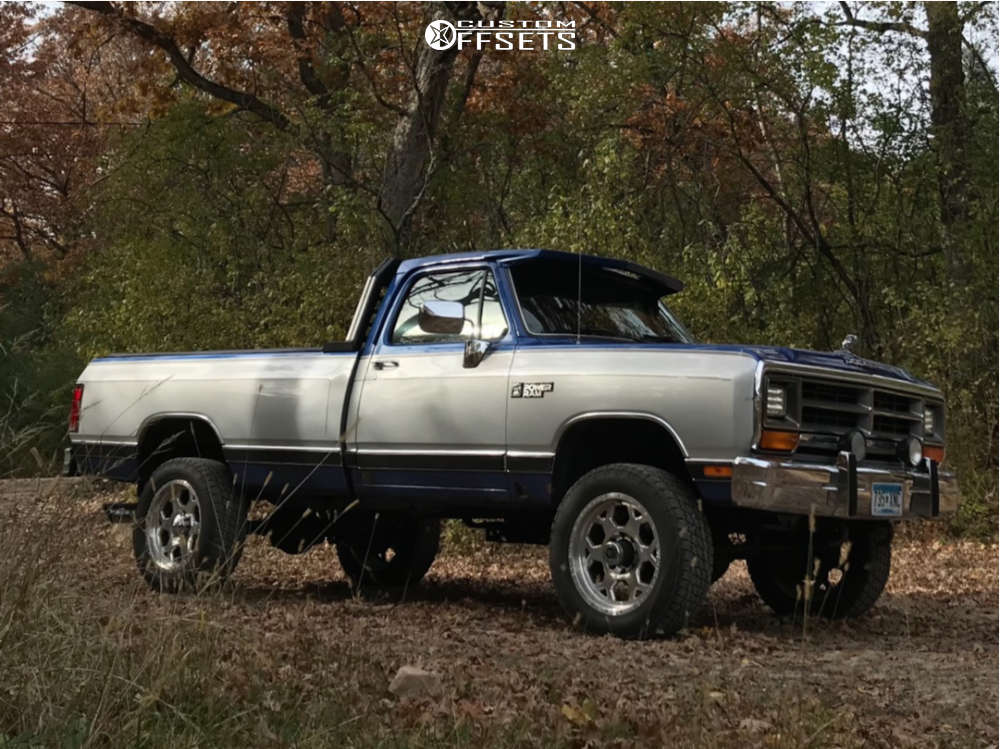 1990 Dodge W250 with 20x9 0 Weld Racing Method and 275/60R20 Nitto ...