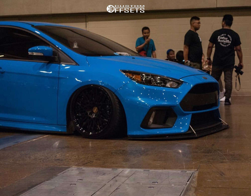 2017 Ford Focus with 18x9.5 -15 Rotiform Qlb and 225/35R18 Nankang NS ...