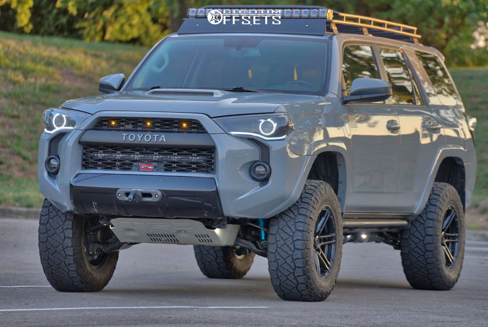 2018 Toyota 4Runner with 17x9 -12 VenomRex Vr602 and 285/70R17 Nitto ...