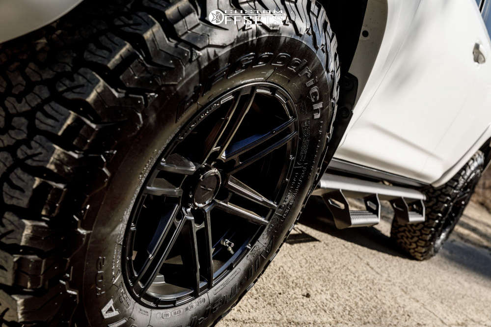 2018 Toyota 4Runner with 17x9 -12 VenomRex Vr602 and 285/70R17 ...