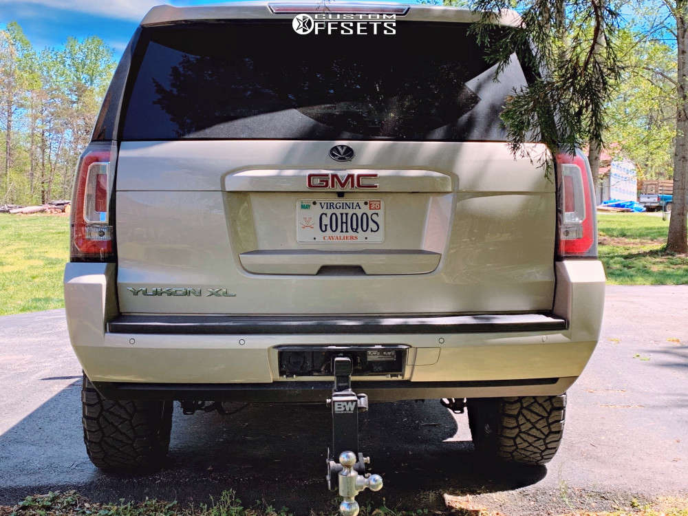 2016 GMC Yukon XL with 20x9 0 Moto Metal Mo970 and 33/12.5R20 Nitto ...
