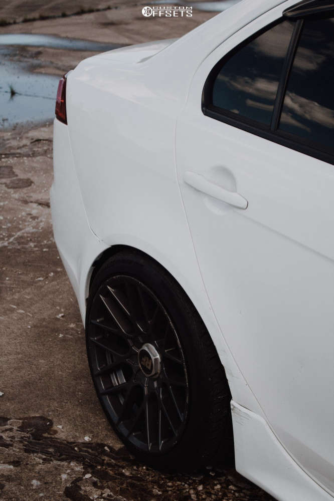 2015 Mitsubishi Lancer with 18x9.5 25 Rotiform Rse and 235/40R18 ...