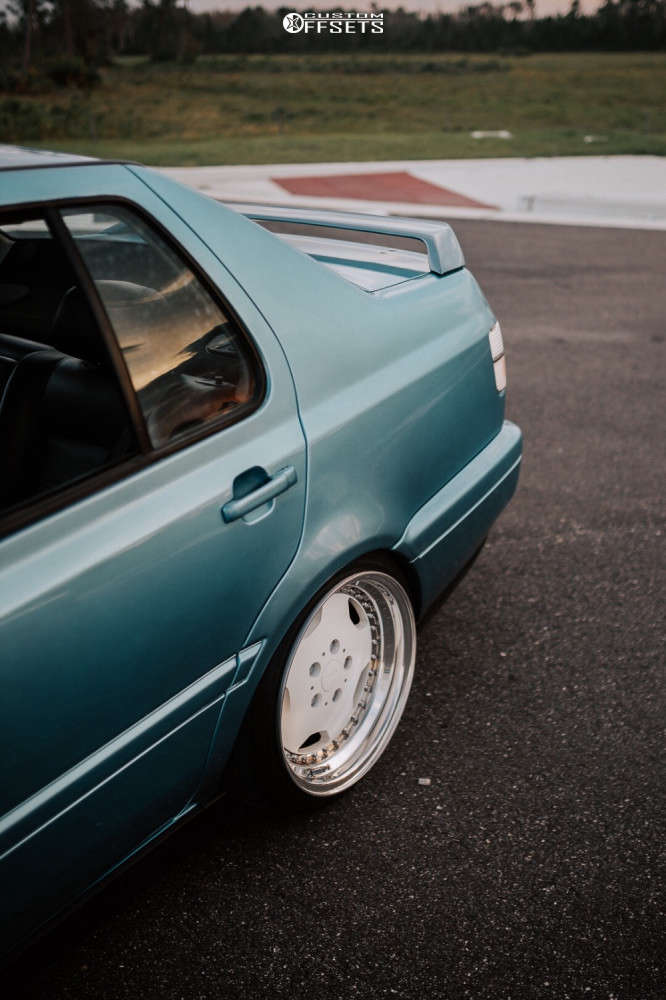 1997 Volkswagen Jetta with 16x9 10 Zauber Monoblock and 195/40R16 ...