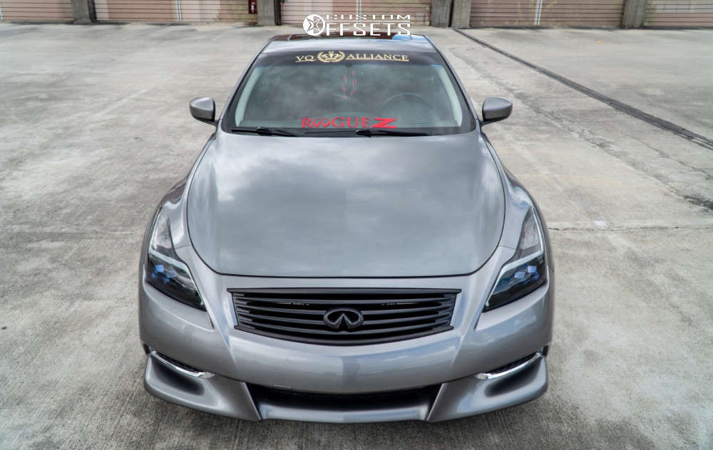 2010 INFINITI G37 with 20x9 35 Rosso Reactiv and 245/35R20 Nexen N5000 ...