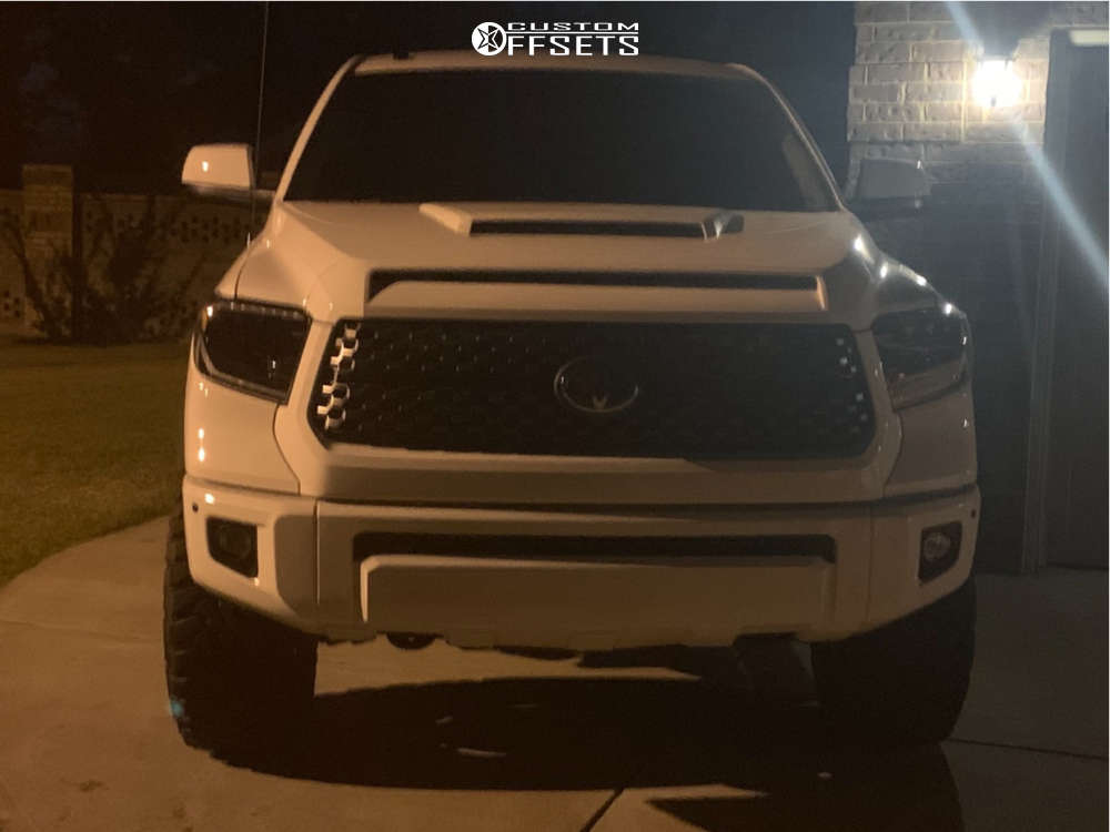 2019 Toyota Tundra with 18x9 18 Method MR312 and 35/12.5R18 Toyo Tires ...