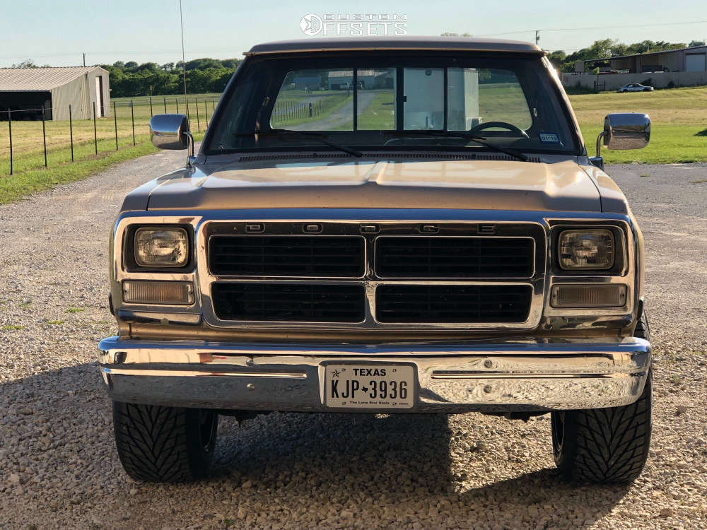 1992 Dodge D250 with 20x12 -44 Gear Off-Road 726b and 305/50R20 Toyo ...