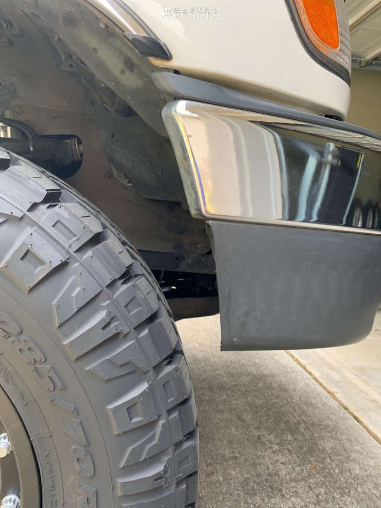 1999 Toyota 4Runner with 17x9 -12 XD Addict and 285/70R17 Nitto Ridge ...