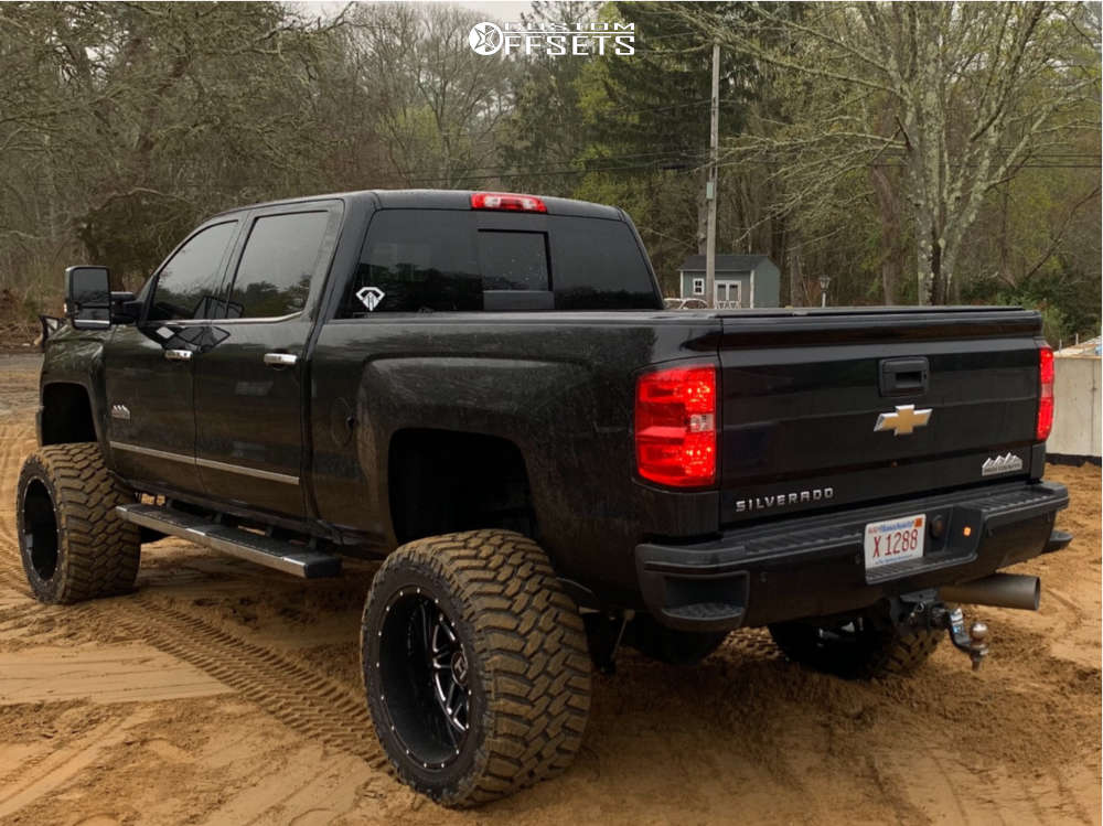 2017 Chevrolet Silverado 2500 HD with 22x14 -76 Hostile Sprocket and 375/45R22 Nitto Trail ...