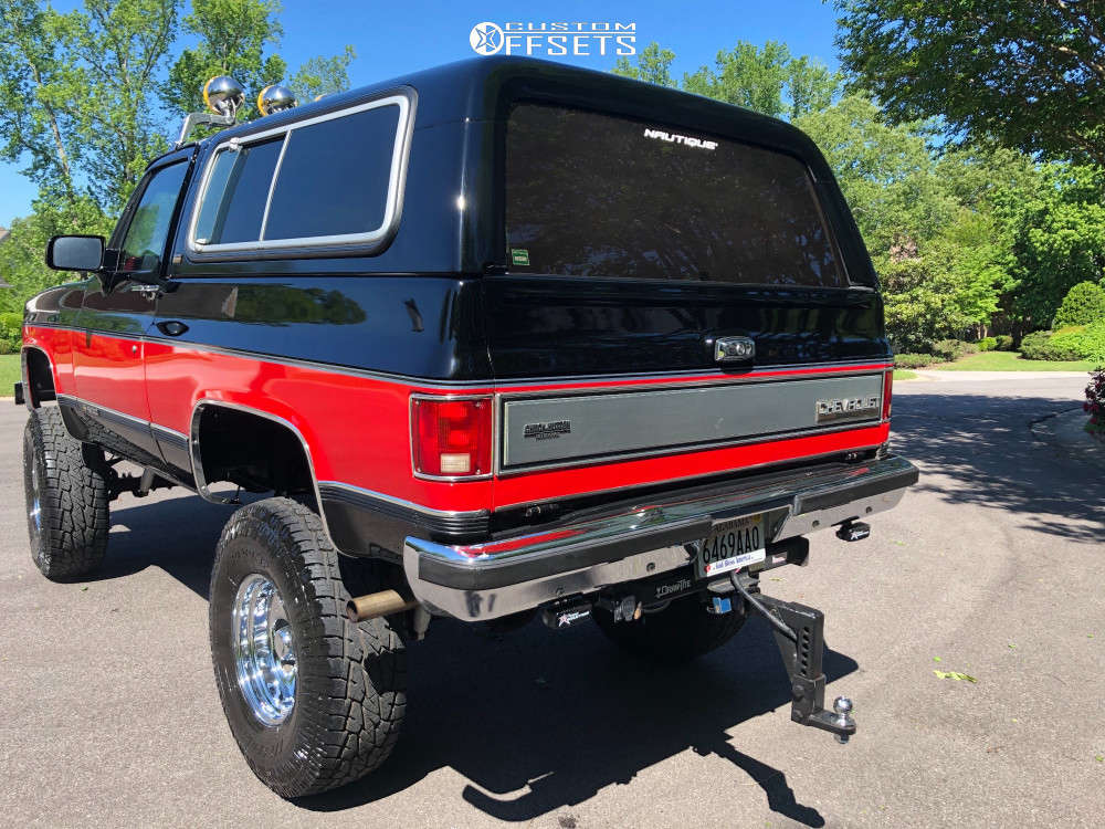 1990 Chevrolet Blazer with 17x9 -6 Pro Comp Series 69 and 37/12.5R17 ...
