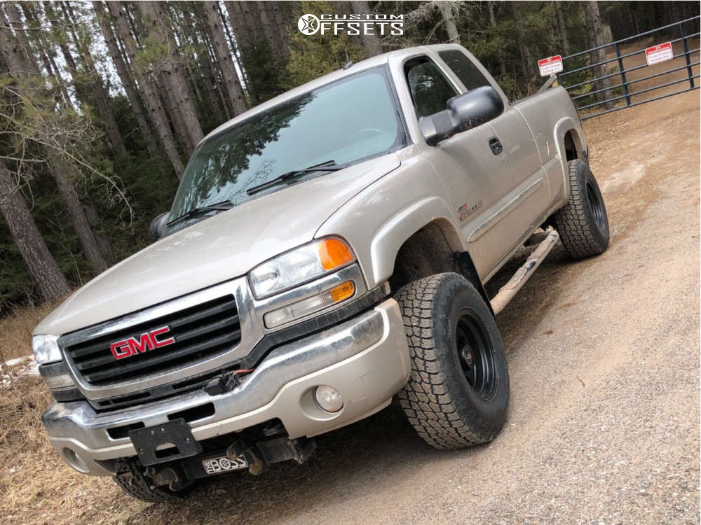 2005 GMC Sierra 2500 HD with 16x10 -25 American Racing Baja and 33/10 ...