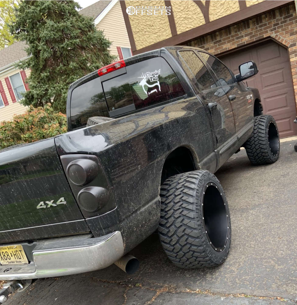 2007 Dodge Ram 2500 with 22x14 -76 Dropstars 652bm and 355/40R22 Nitto ...
