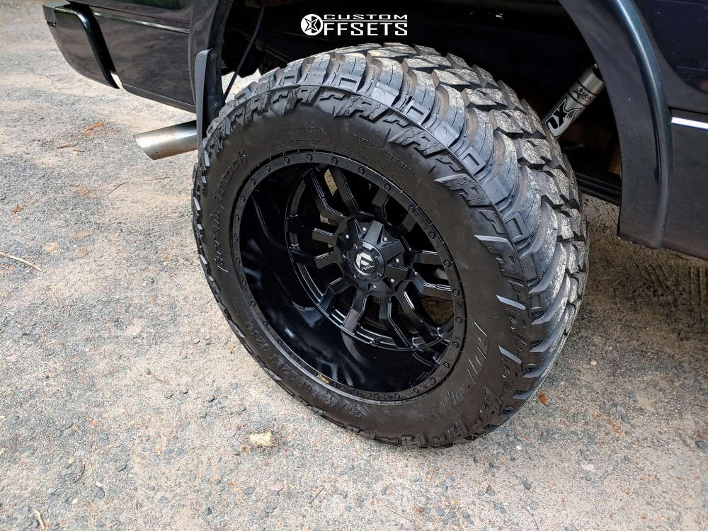 2012 Ford F-150 with 22x12 -44 Fuel Sledge and 37/13.5R22 AMP Mud ...