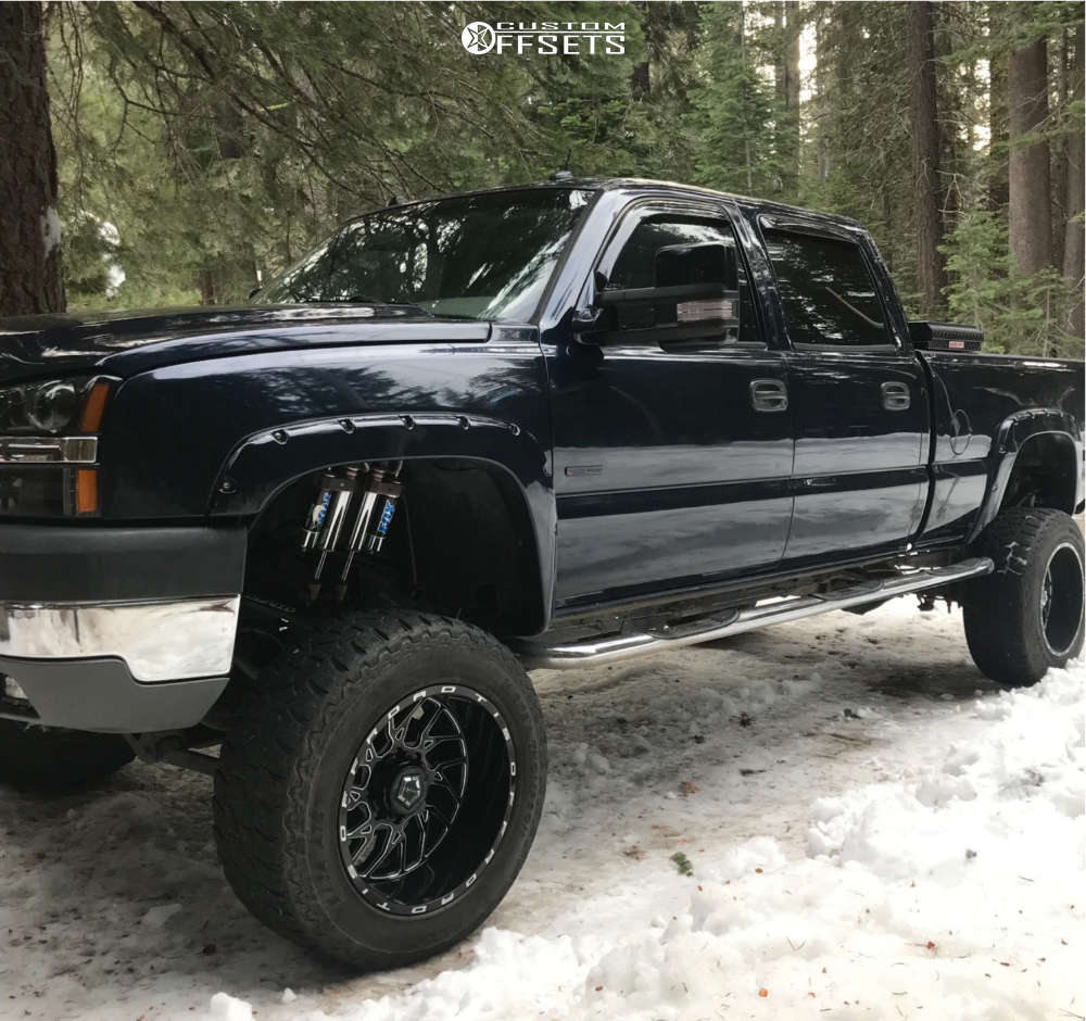 2005 Chevrolet Silverado 2500 HD with 20x12 -44 TIS 544BM and 35/12 ...
