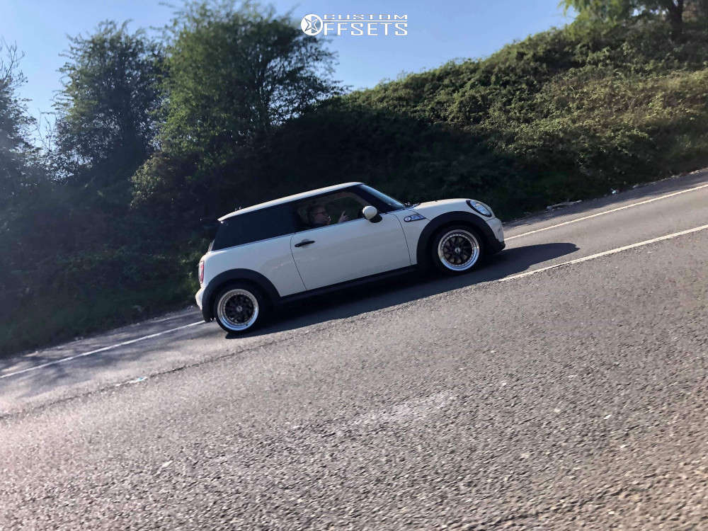 2008 Mini Cooper with 16x8 30 Japan Racing Jr26 and 195/40R16 Toyo ...