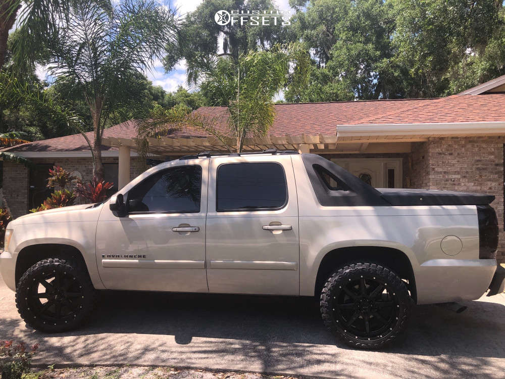 2007 Chevrolet Avalanche with 22x10 -19 Tuff T15 and 33/12.5R22 Atturo ...