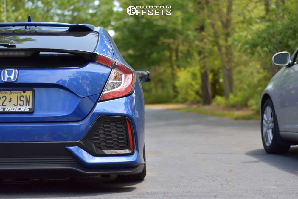 2018 Honda Civic with 18x8.5 35 AVID1 AV6 and 225/35R18 Pirelli Pzero ...