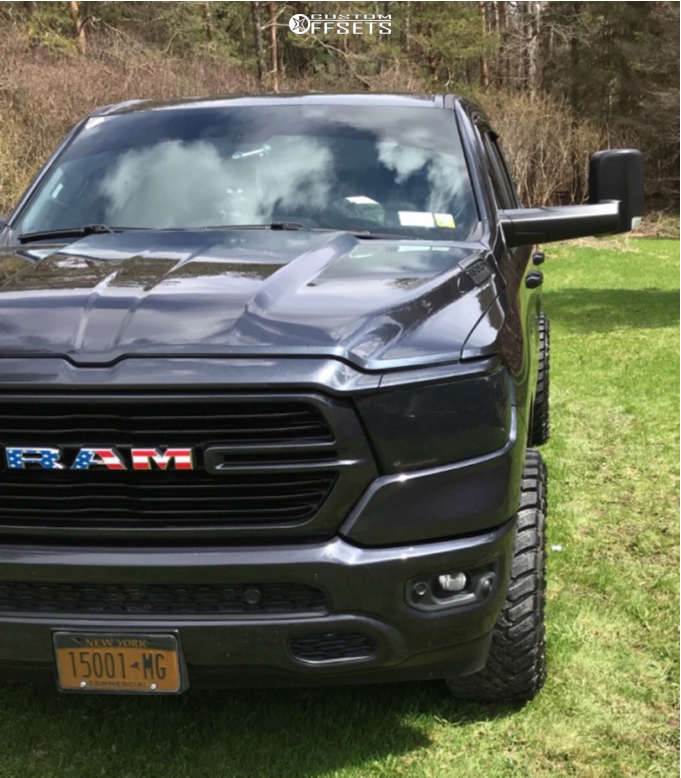2019 Ram 1500 with 20x10 -19 Hostile Sprocket and 33/12.5R20 Atturo ...