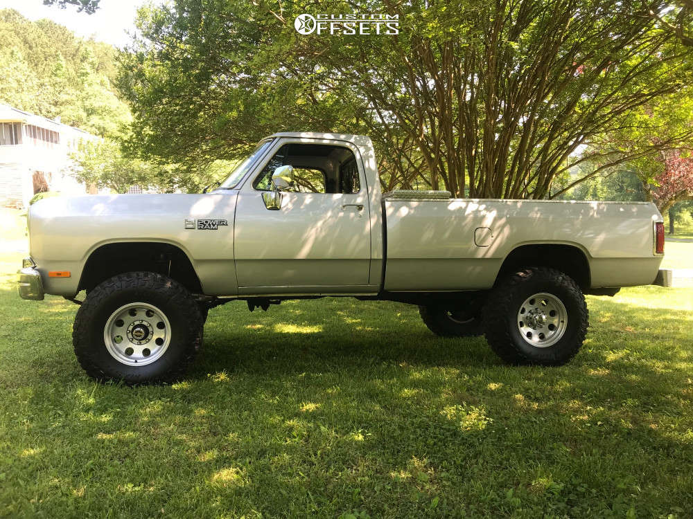 1988 Dodge W250 with 17x9 -12 Pacer Lt and 37/12.5R17 Mastercraft ...