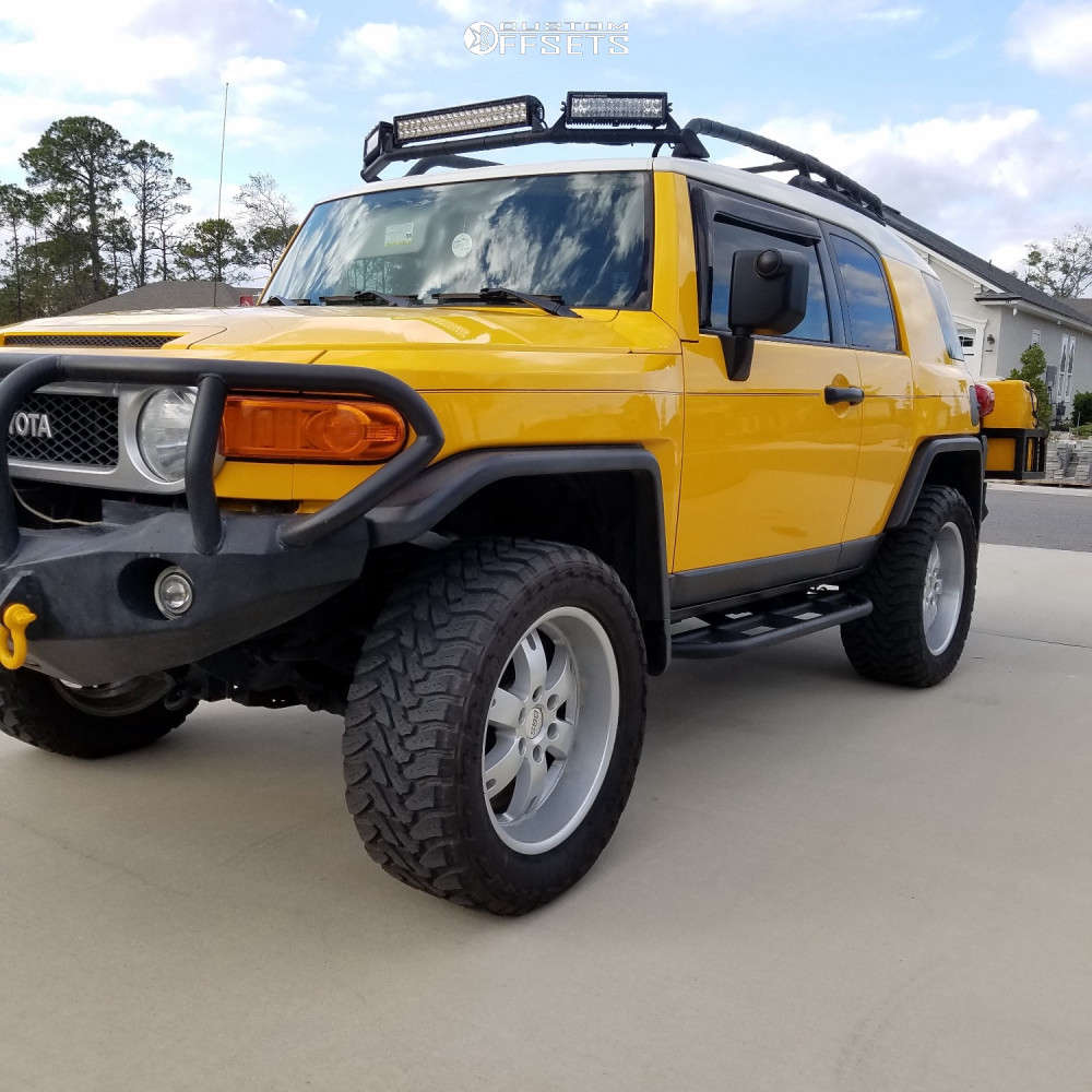 2007 Toyota FJ Cruiser with 20x9.5 -12 BBS Rd and 33/12.5R20 Toyo Tires ...