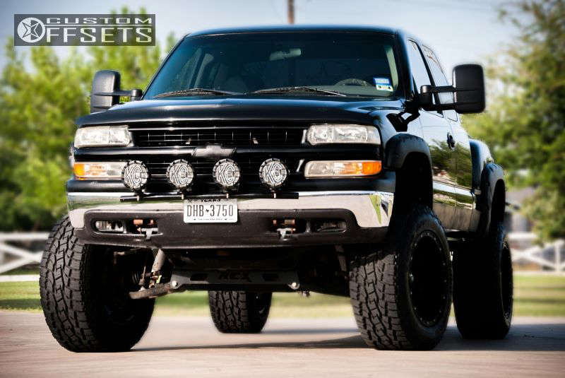 2000 Chevrolet Silverado 1500 with 20x12 -44 Fuel Hostage and 35/12 ...