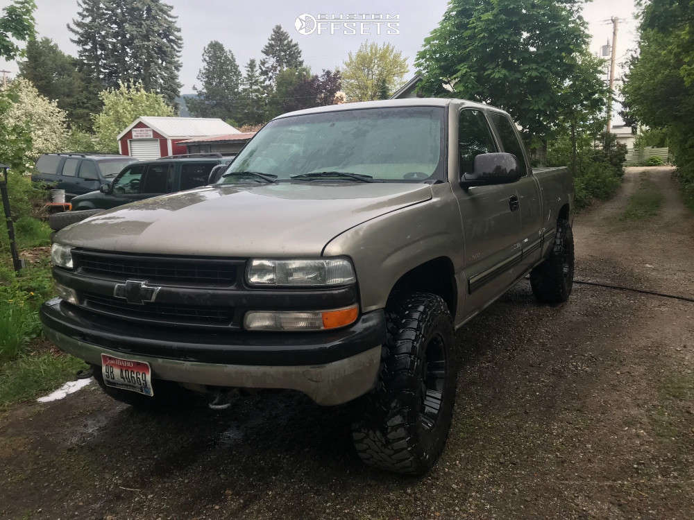 2001 Chevrolet Silverado 1500 with 17x9 -6 Pro Comp Series 01 and 35/12 ...