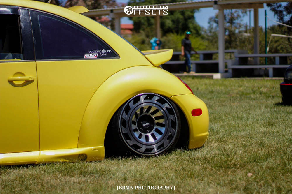 2002 Volkswagen Beetle with 18x9.5 35 Radi8 R8t12 and 215/35R18 Toyo ...