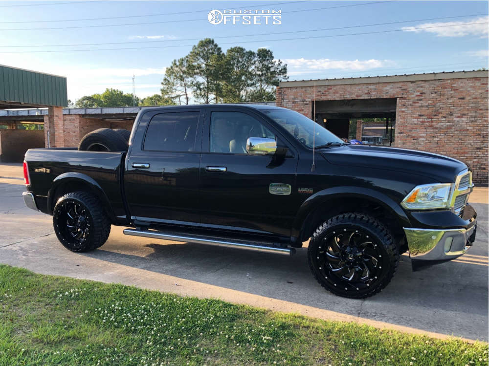 2015 Ram 1500 with 22x12 -44 Fuel Cleaver and 33/12.5R22 Haida Hd878 Rt ...