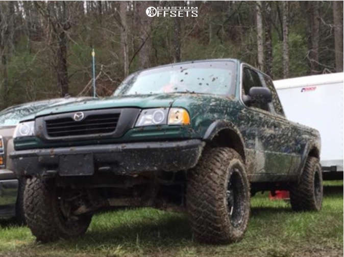 1999 Mazda B3000 with 18x10 -24 Moto Metal Mo962 and 31/10.5R18 Maxxis ...
